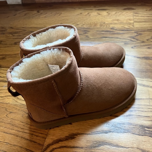 UGG | Shoes | Ugg Classic Mini Size 7 | Poshmark
